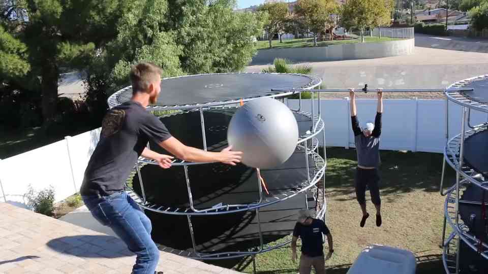 Last to Fall off Wins $1,000 - Challenge