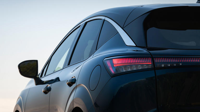 10 Affordable Mid-Size SUVs That Are Perfect For First-Time Buyers