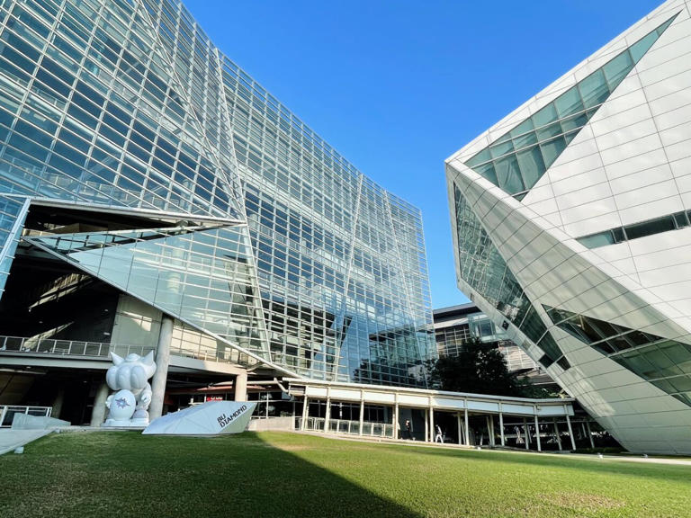 มหาวิทยาลัยกรุงเทพ ยกระดับทักษะ AI ให้นักศึกษาผ่าน Coursera Gen-AI ...