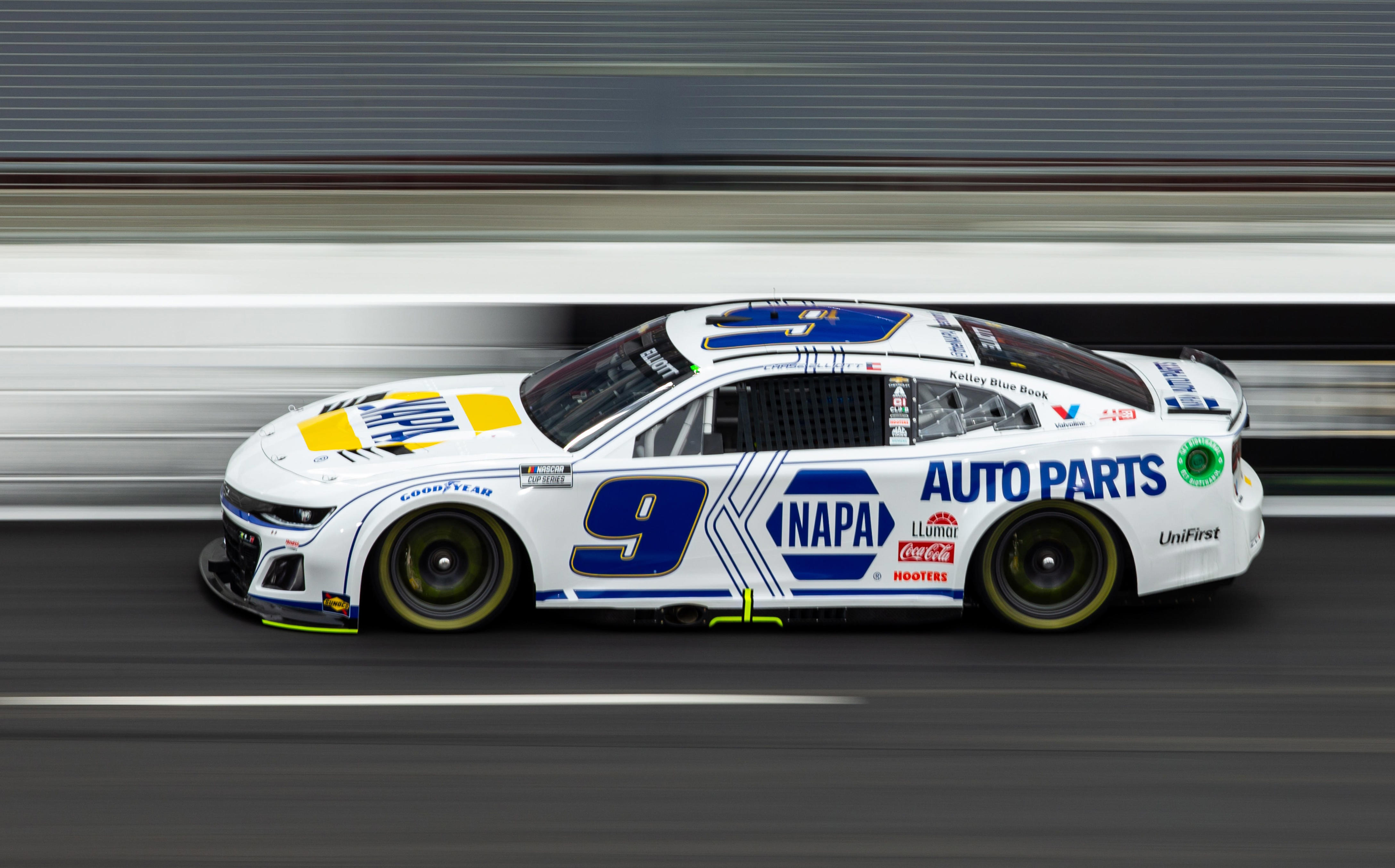 Chase Elliott's new white NAPA paint scheme for 2025 season revealed