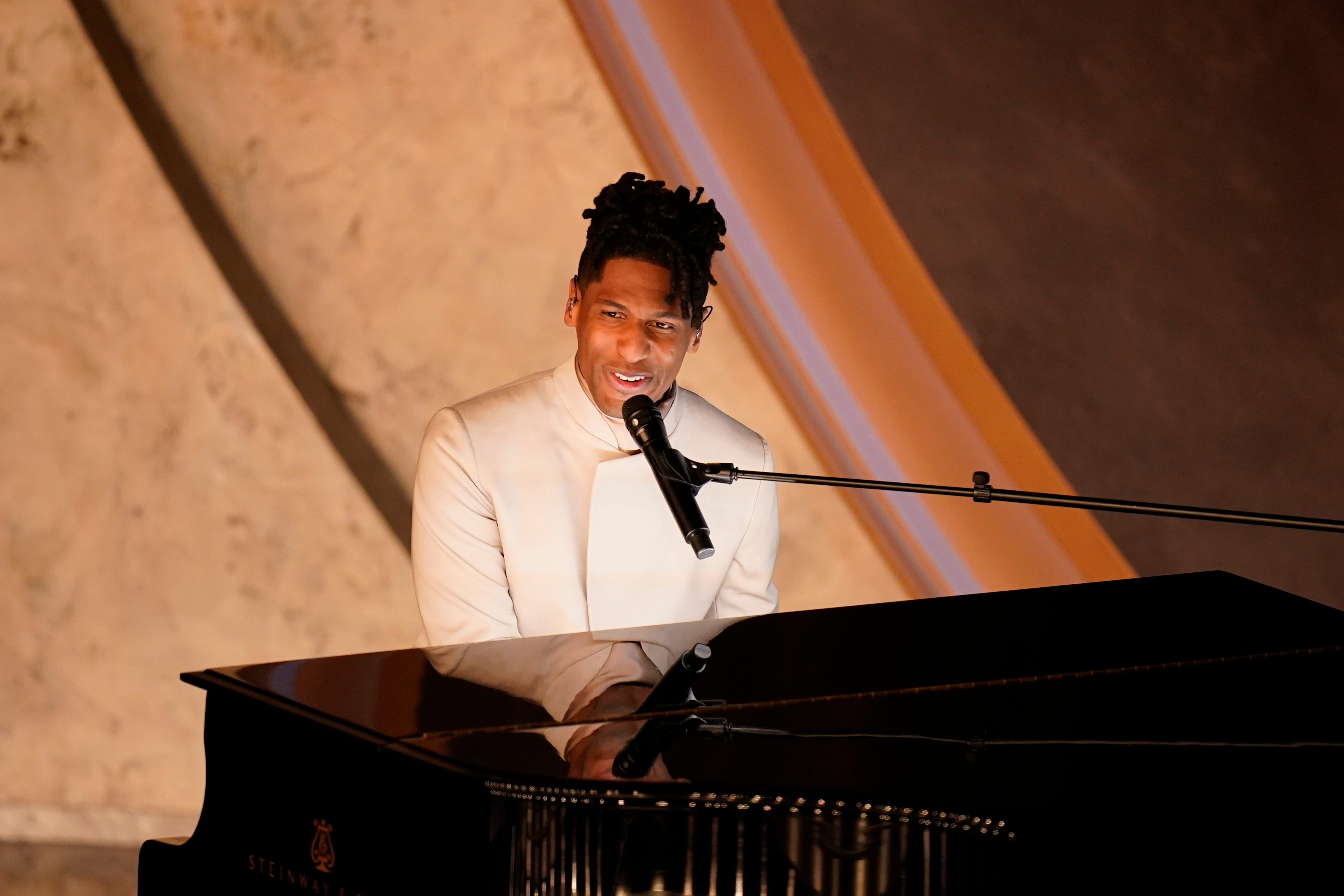 Who is singing the national anthem at Super Bowl 59? What to know about ...