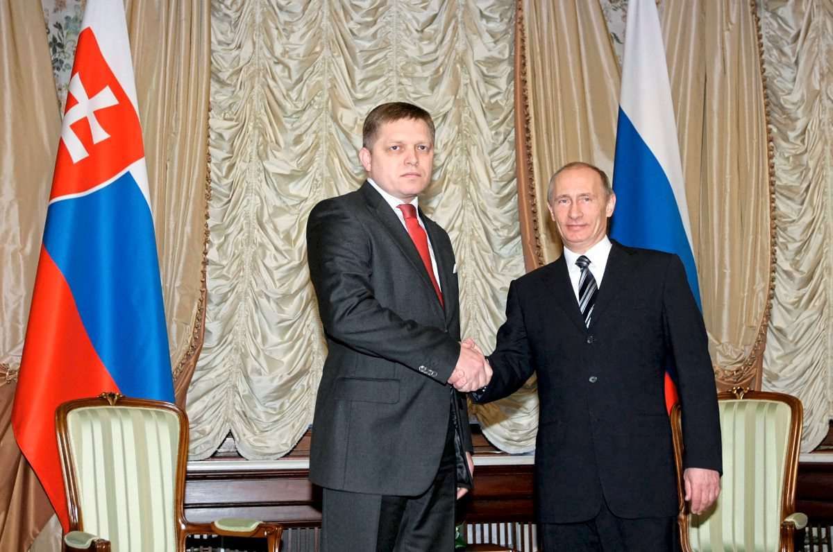 Mutmaßliche Bots feierten Regierungschef Fico nach seinem Treffen mit ...