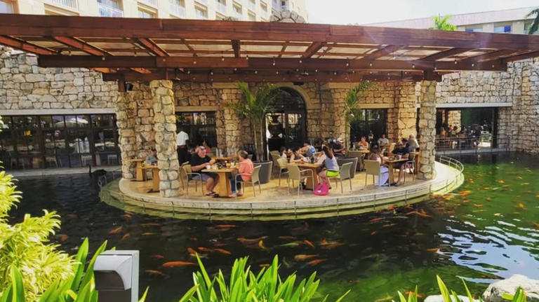 Eat Authentic Caribbean Cuisine At This Award-Winning Beachfront Resort ...