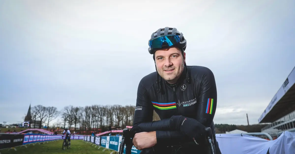 Niels Albert weet waar Mathieu van der Poel een hekel aan heeft: "Ik ...