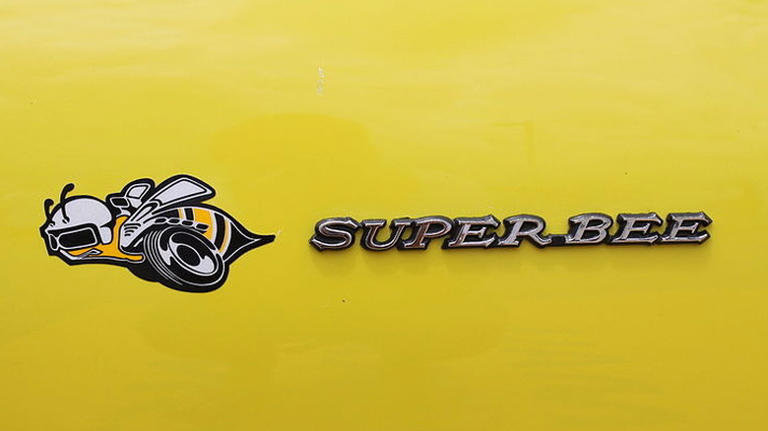 11 Of The Coolest Vintage Car Logos & The Meanings Behind Them
