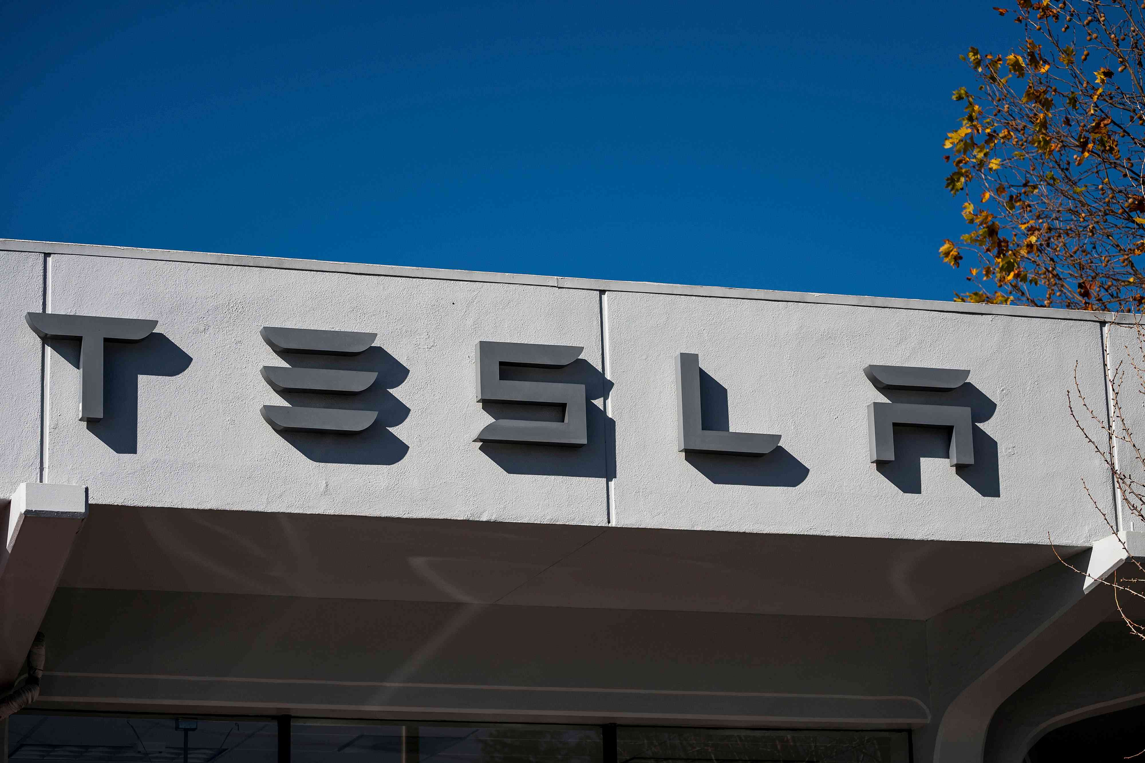 What Analysts Think of Tesla Stock Ahead of Earnings