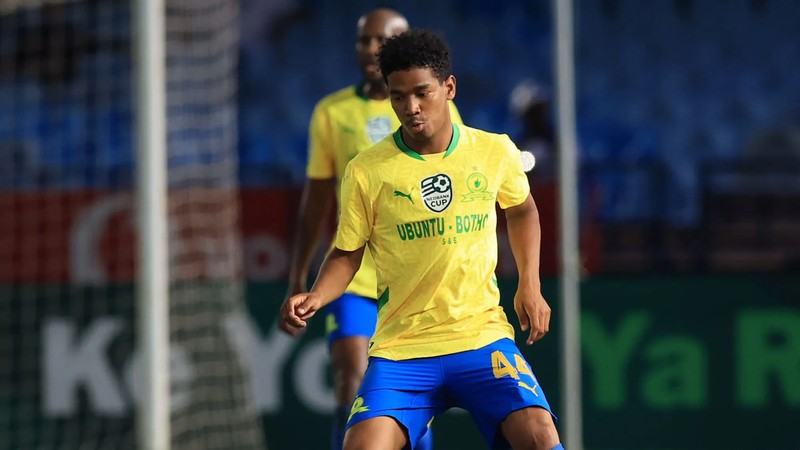 Jayden Adams the big fish for Mamelodi Sundowns as Kaizer Chiefs ...