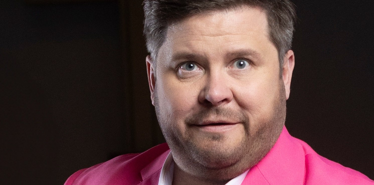 Janne Kataja esitteli videolla lapsensa äidin – kaunis, vaalea ja nuori!