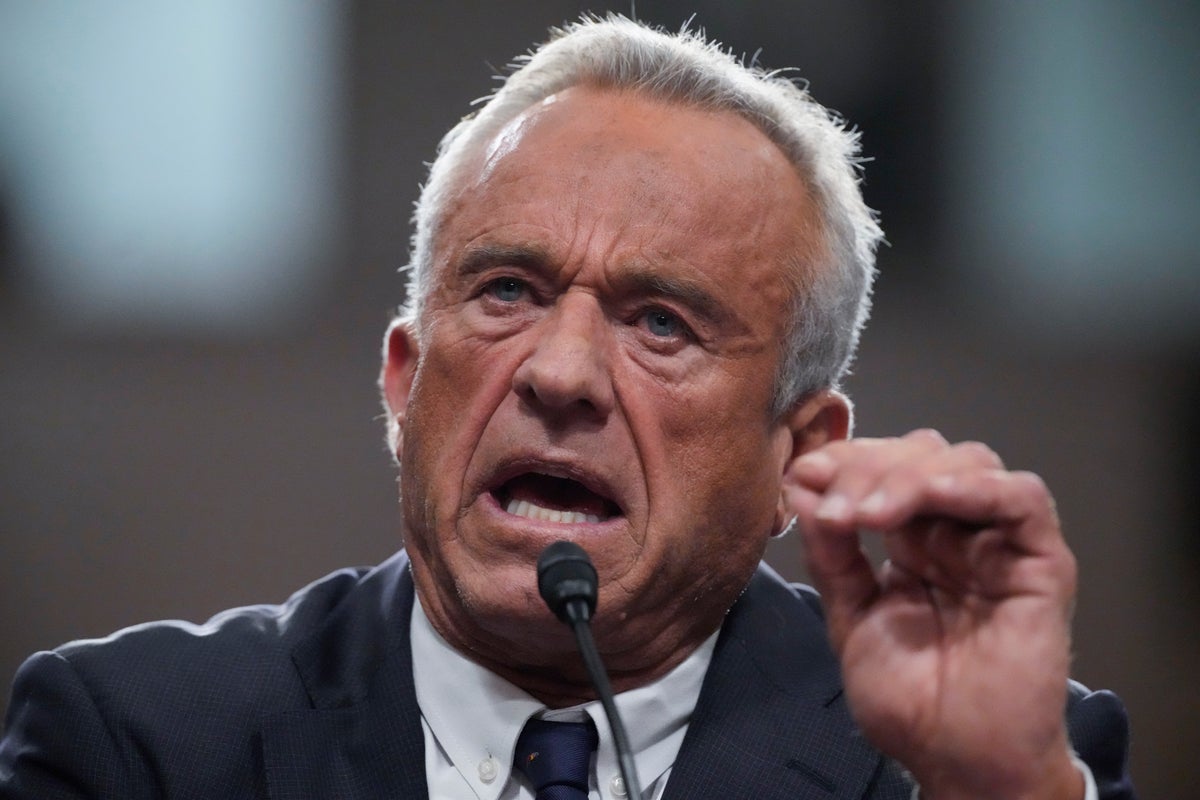 Massachusetts' Elizabeth Warren and RFK Jr spar over vaccine and money ...