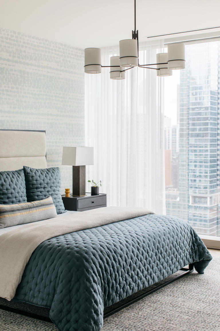 Outline Interiors Transforms A Chicago High-Rise Condo Into A Chic ...