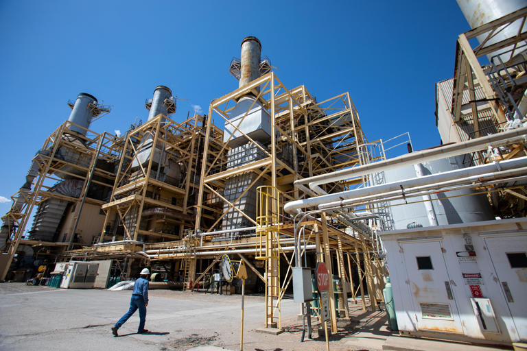 City Council reps criticize El Paso Electric rate hike proposal ...