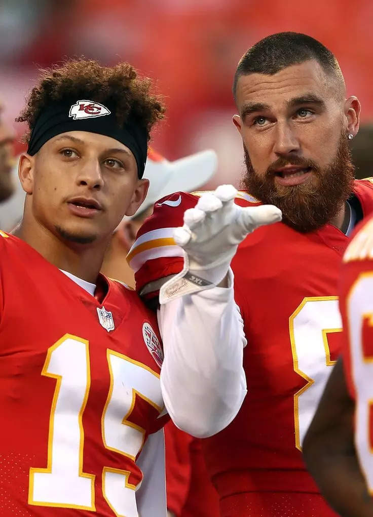 Randi Mahomes reacts to Tony Romo as CBS Announcer’s Travis Kelce ...