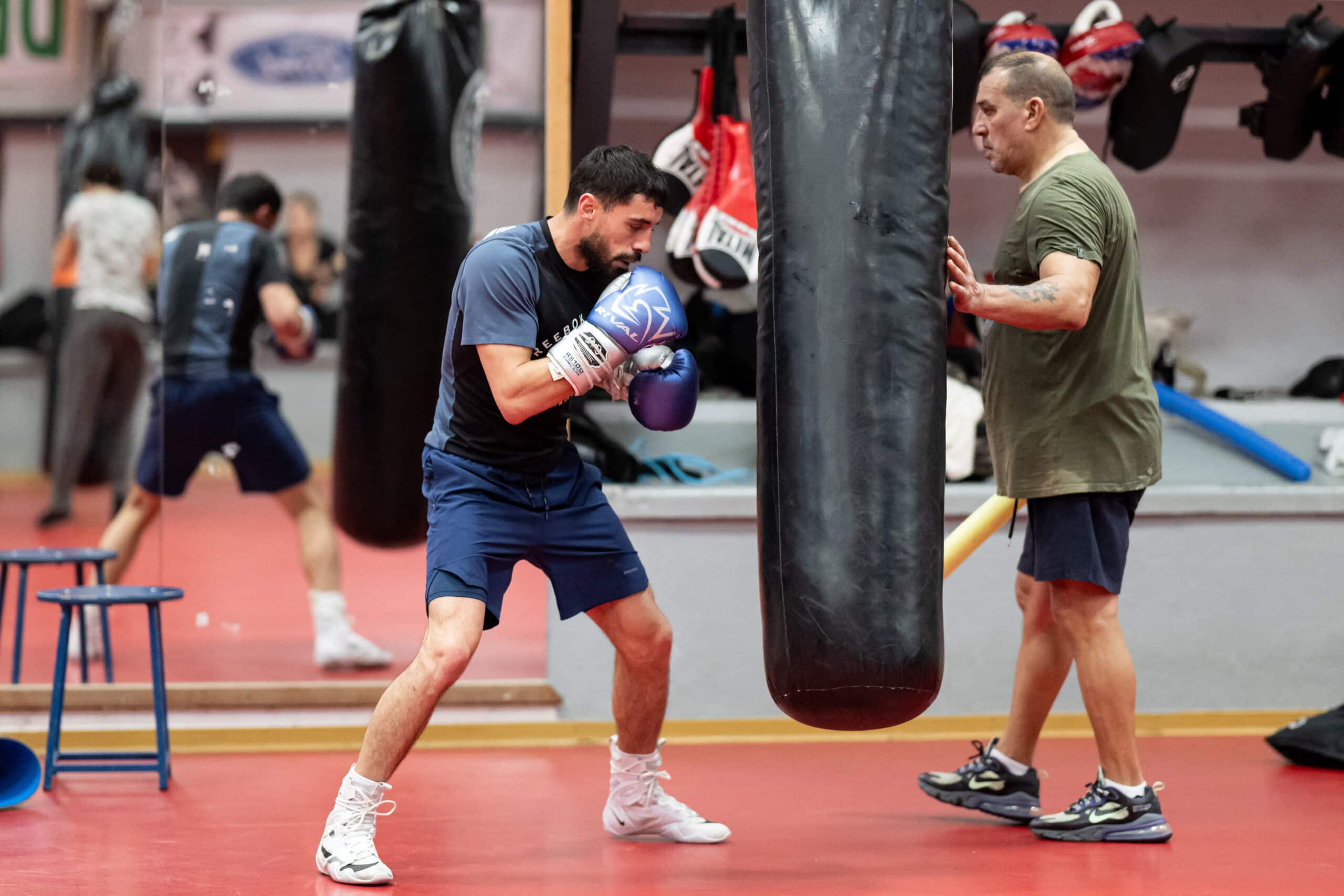 La boxe comme dernier espoir : ces anciens champions qui arrachent des ...