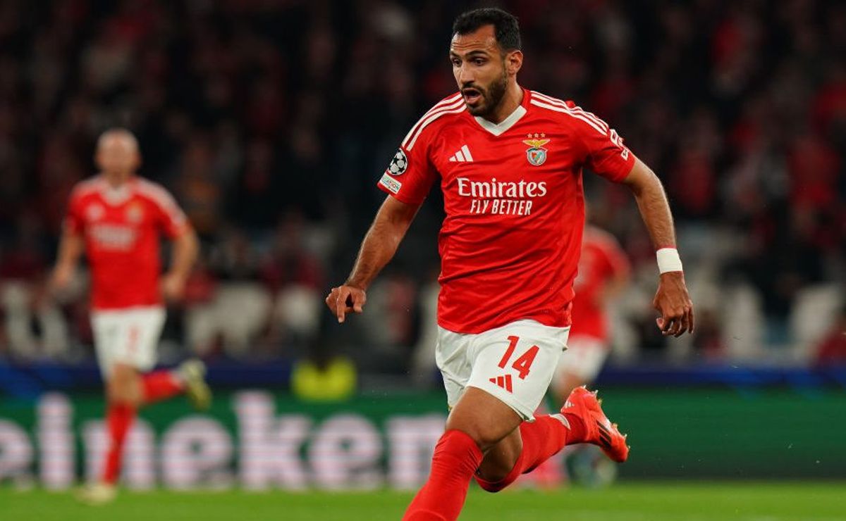 Benfica reage, supera Juventus em Turim e garante vaga nos playoffs da ...