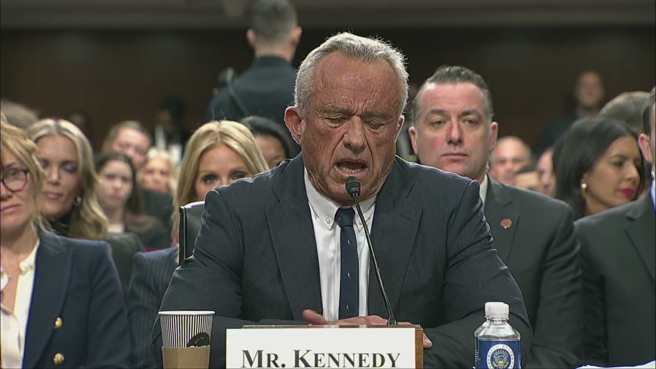 RFK Jr. and Senator Wyden discuss 2019 Samoa measles outbreak