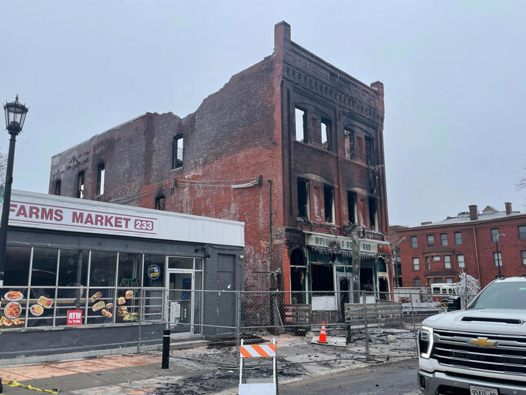 Buffalo Auto Show to offer 'one last round' for Brick Bar faithful