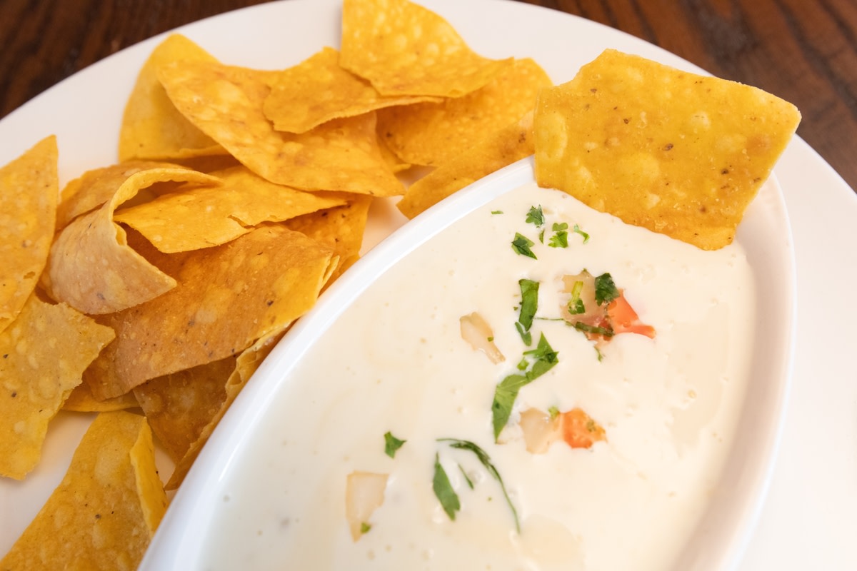 Man’s Ingenious Hack for Keeping Queso Warm Works Like a Charm