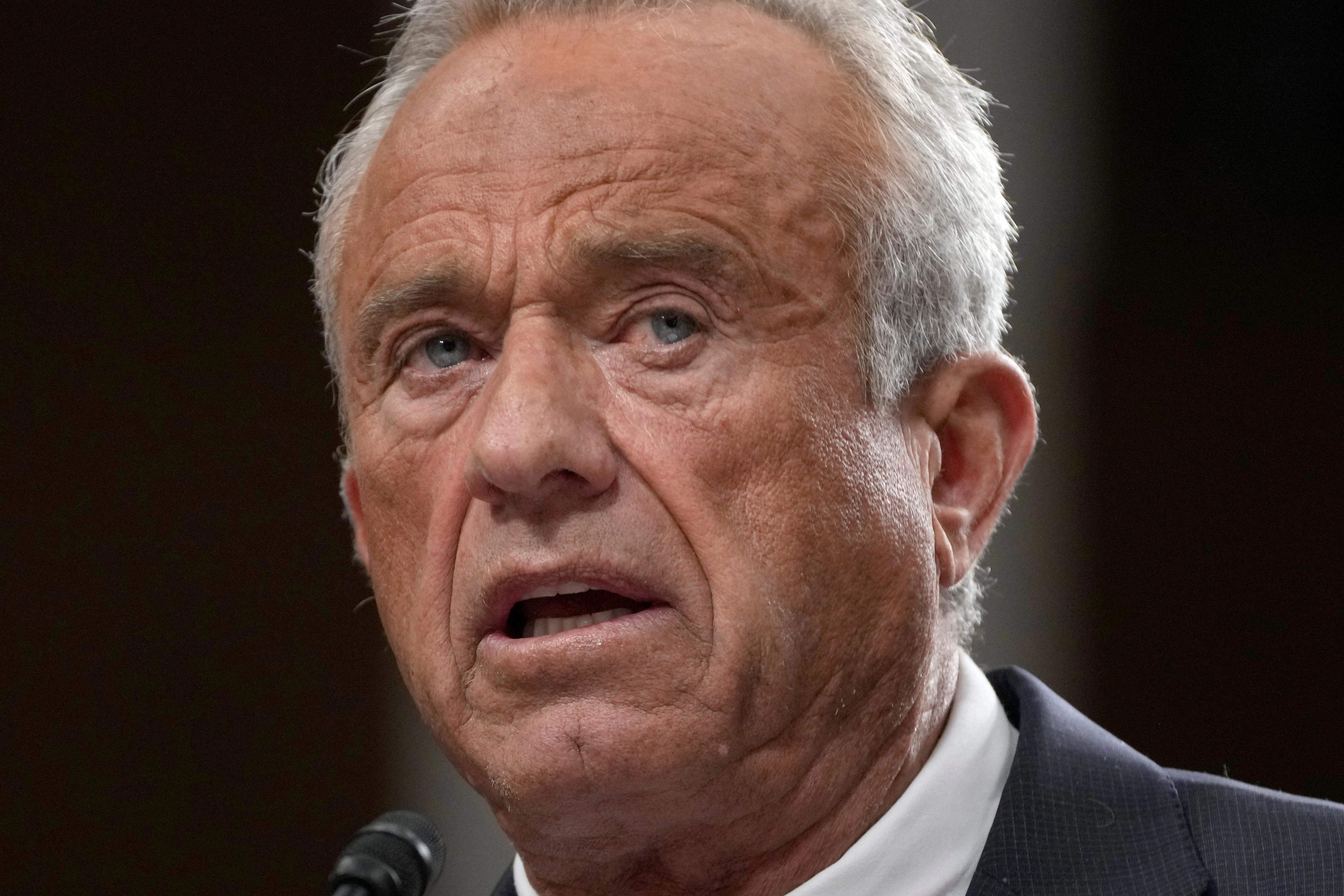 Why does RFK sound like that? Robert F. Kennedy Jr.'s vocal disorder ...