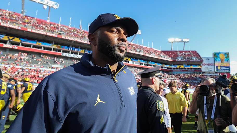 Michigan defensive EDGE target commits to rival Big Ten school