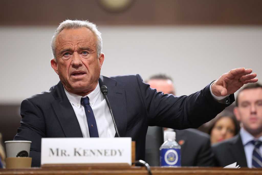 RFK Jr. rejects 'anti-vaccine' label at confirmation hearing