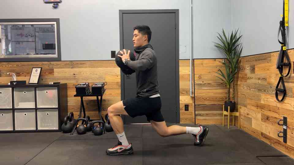Split Squat Isometric with Medball Trunk Rotation