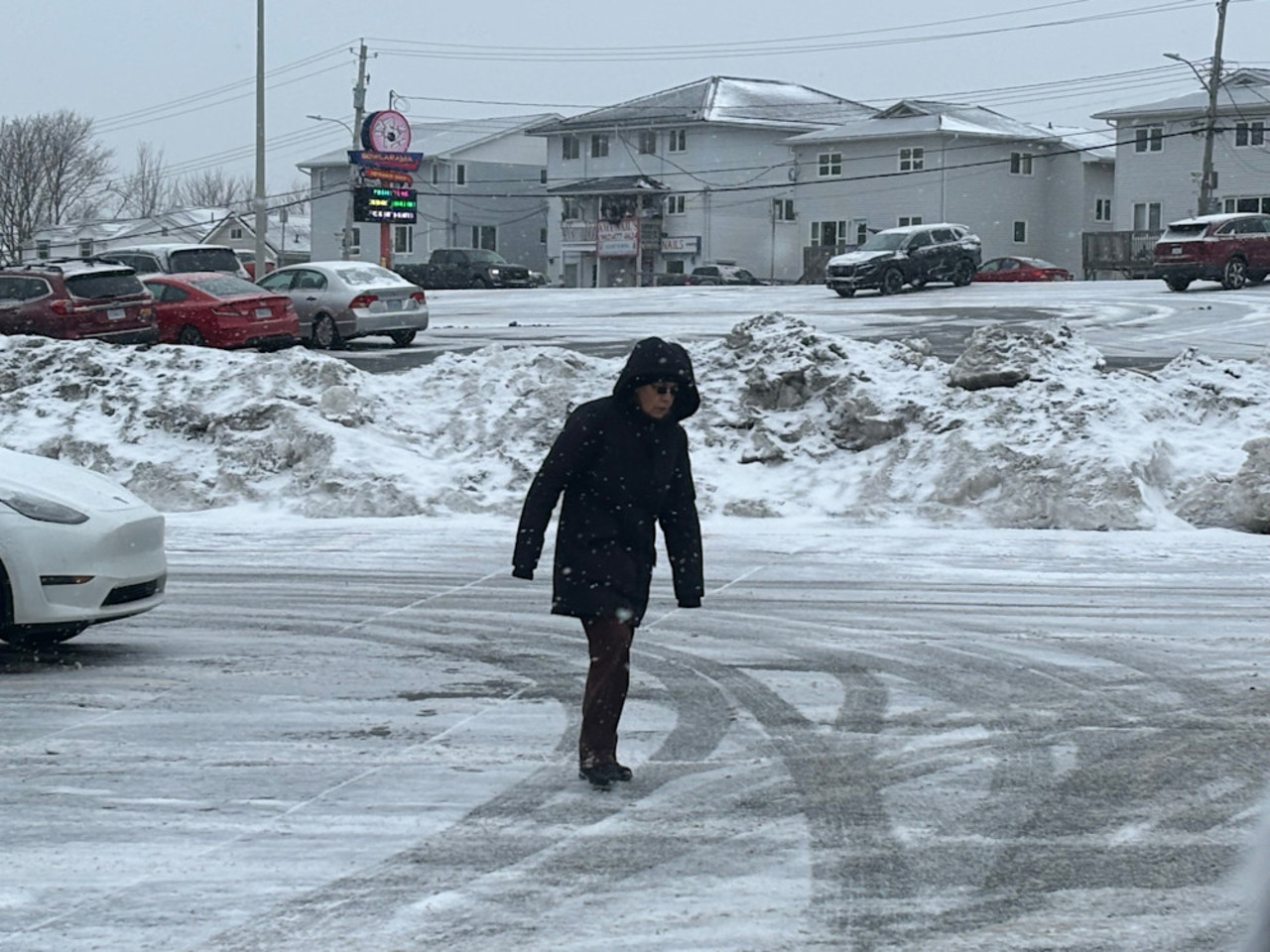 Snow continues for the East Coast with another 5-10 cm en route