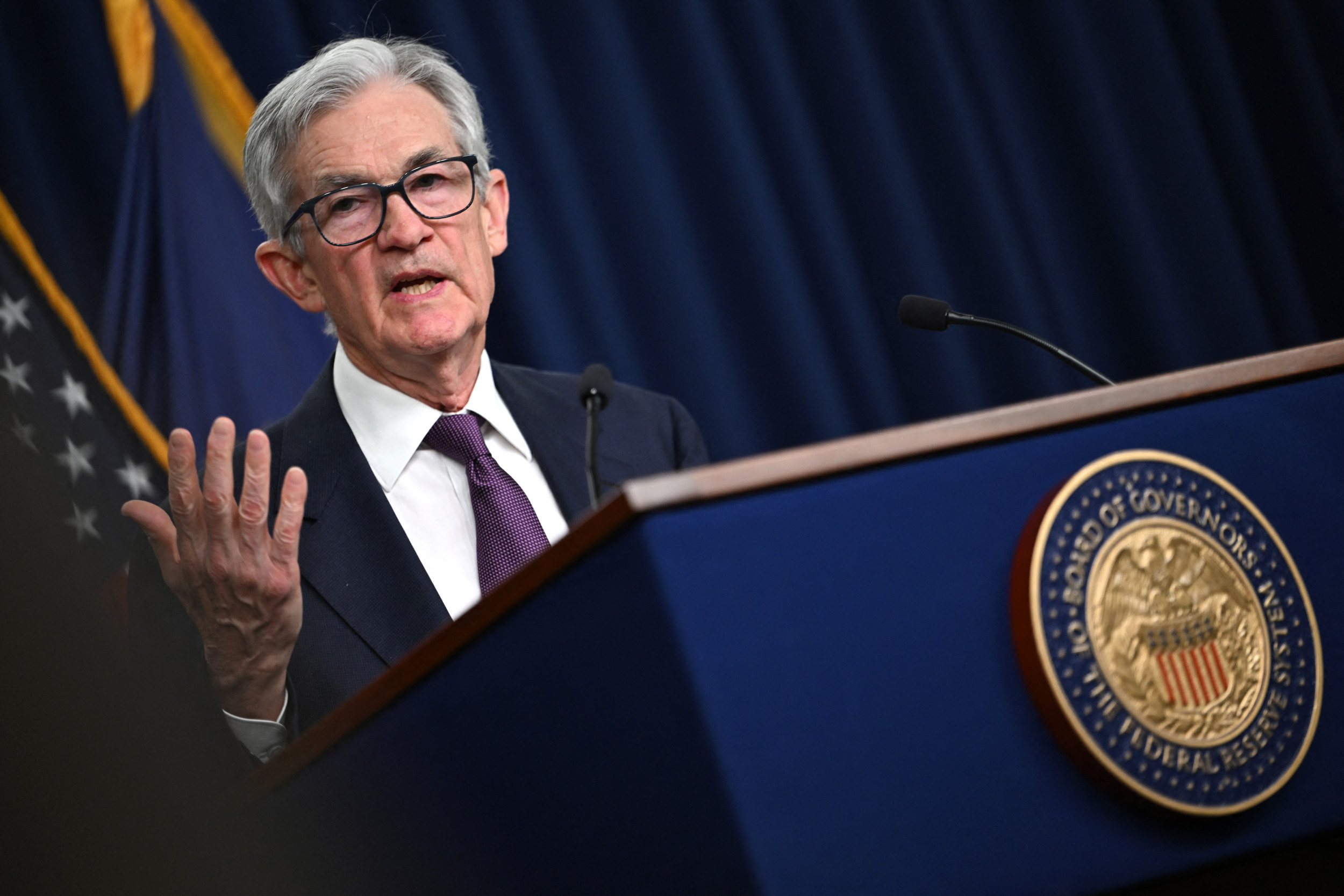 Fed Pauses Interest Rate Cuts in First Key Decision of Trump's Second Term