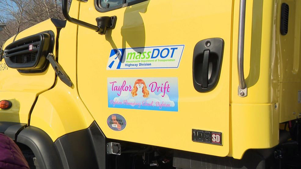 Ice and snow? Taylor Drift ready to shake it off Massachusetts roads Ice and snow? Taylor Drift ready to shake it off Massachusetts roads