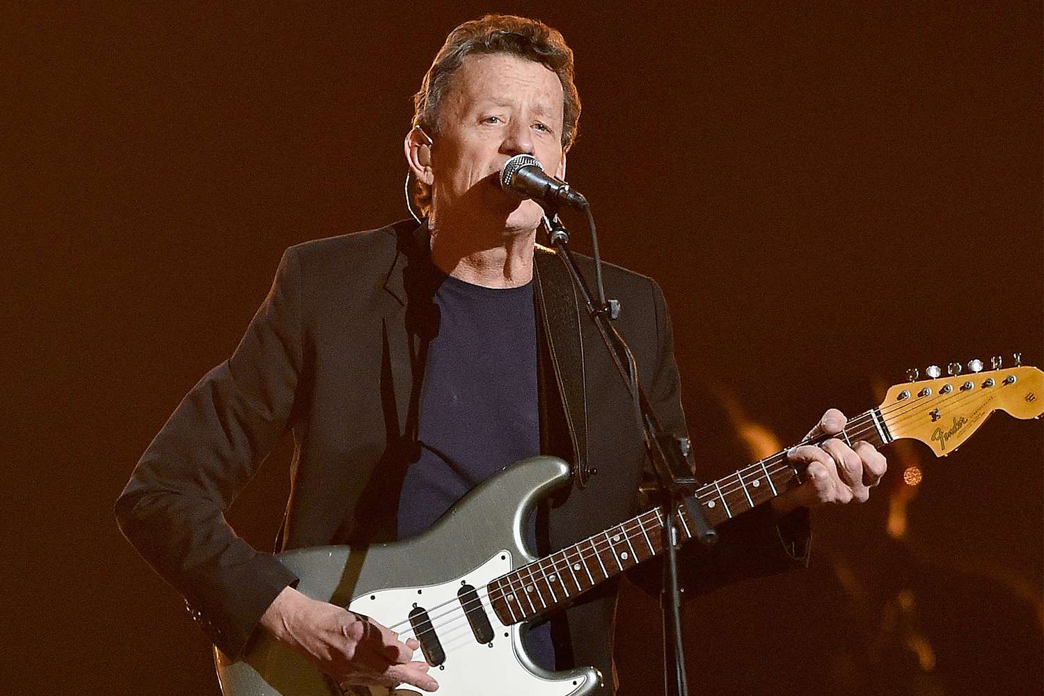 Eagles Guitarist Steuart Smith Retiring from Band After Parkinsonism ...