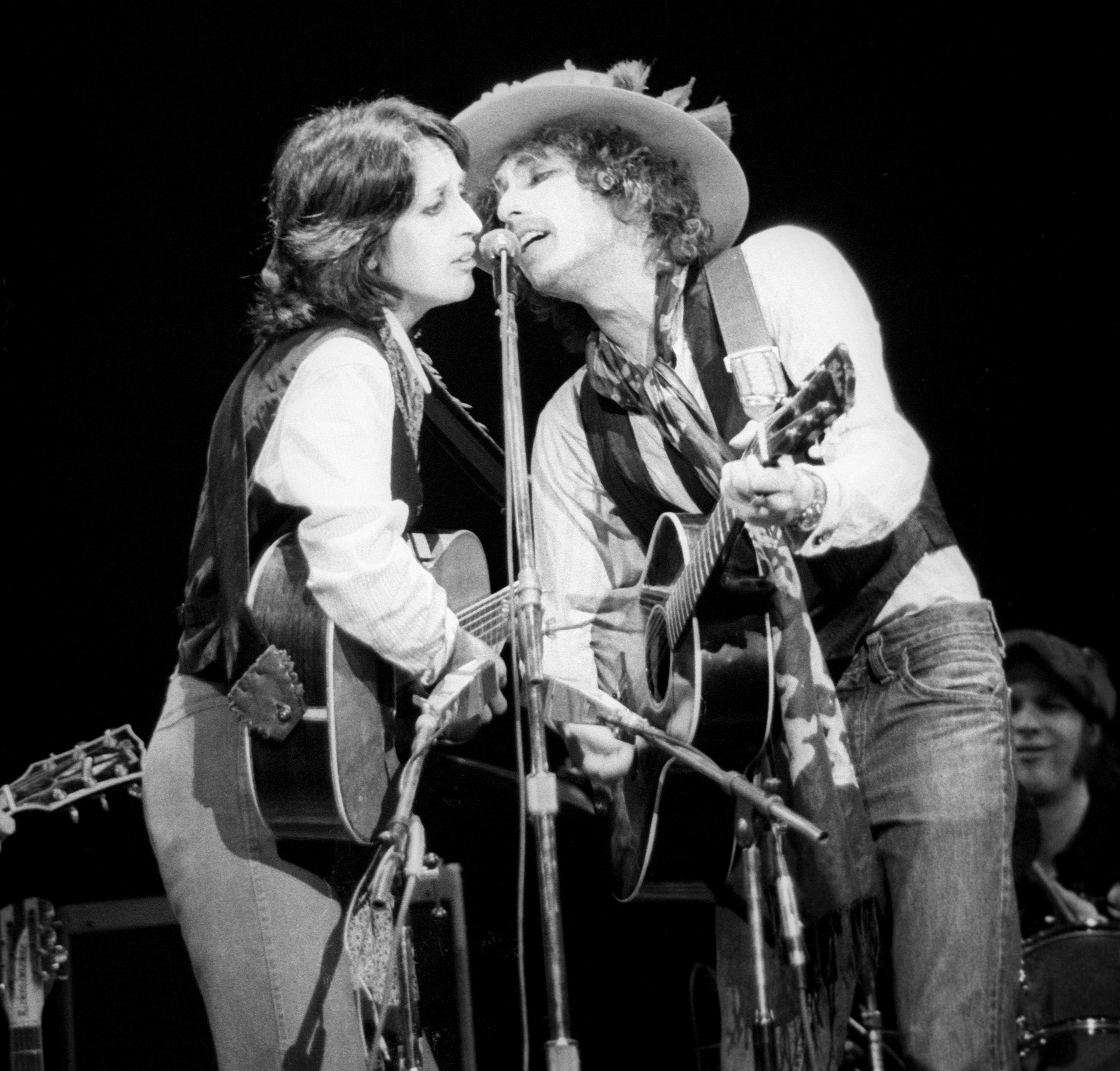 Bob Dylan's Love Life: Hidden Marriages, Affairs & Musical Muses