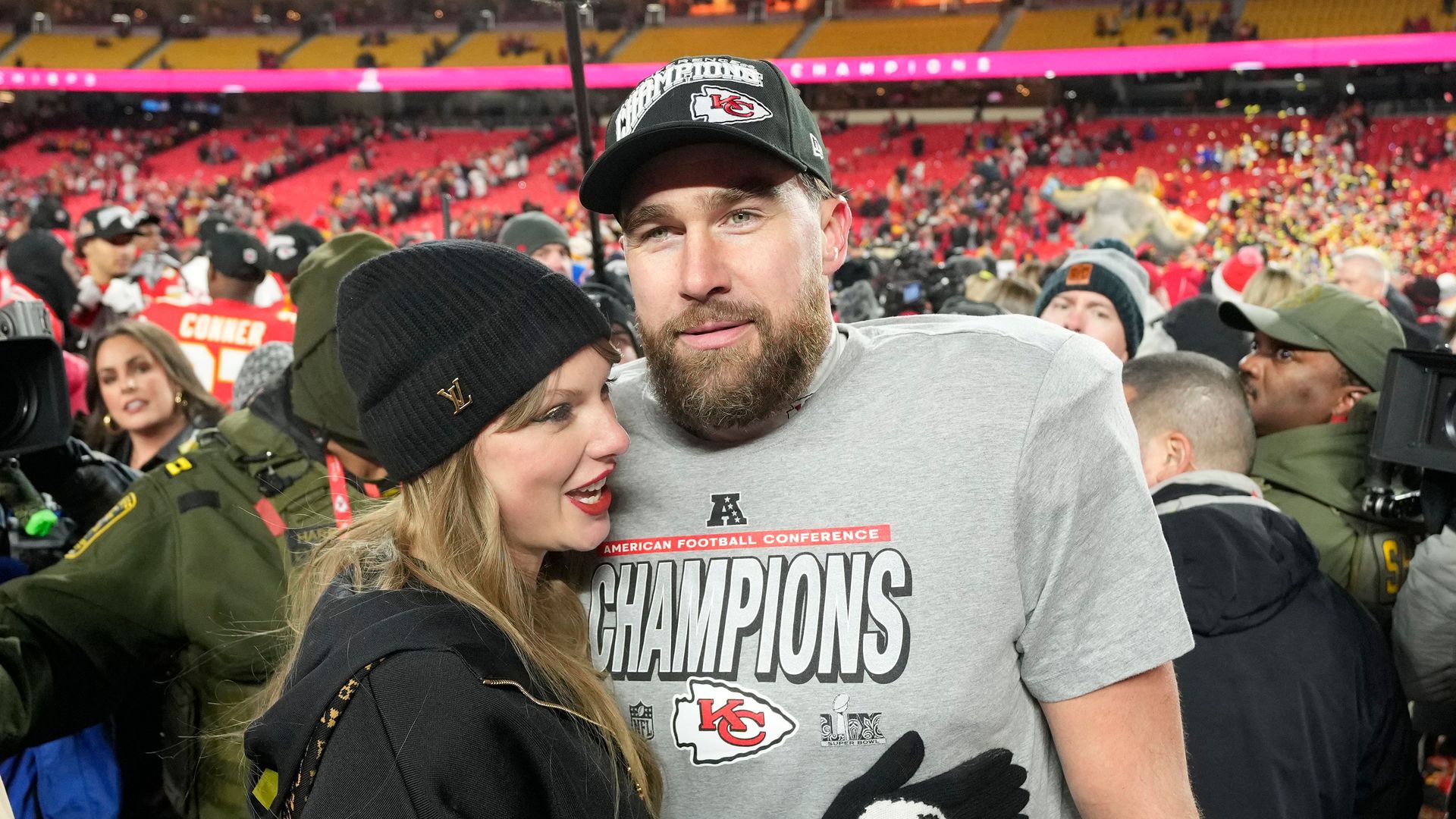 Taylor Swift proves Travis Kelce is always on her mind as he reveals ...