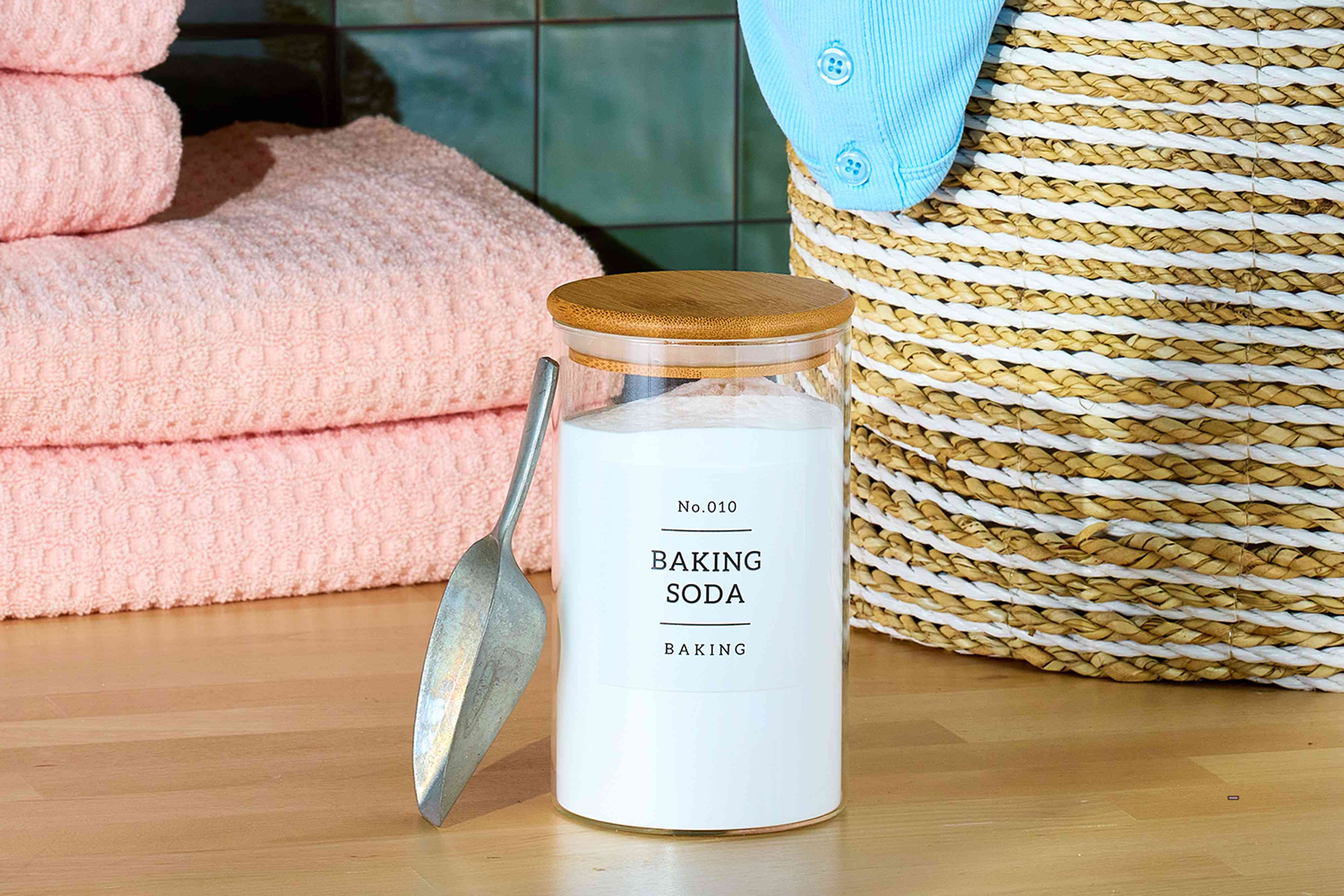 Yes, You Should Be Using Baking Soda in Laundry: 8 Genius Uses