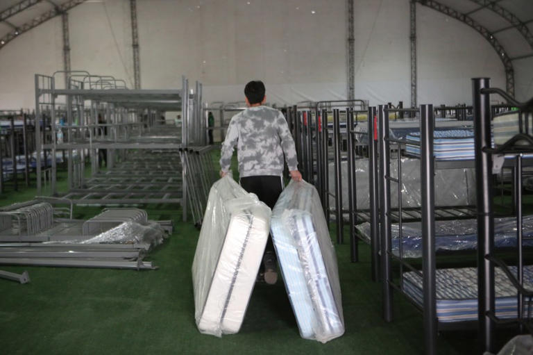 Migrant tent complex nearly ready; Mexican officials confident they’ll ...
