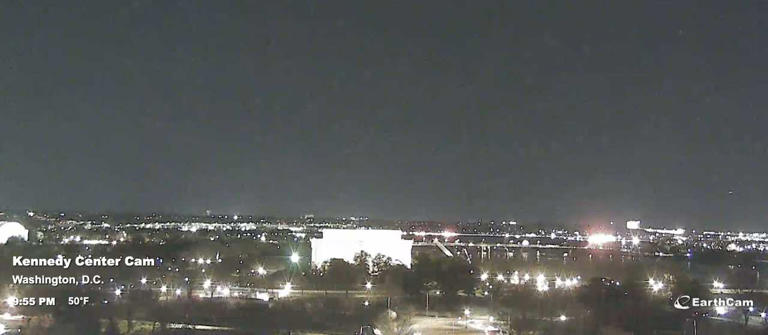 Helicopter Crashes Into Small Plane Mid-Air Over DC, EarthCam Captures ...