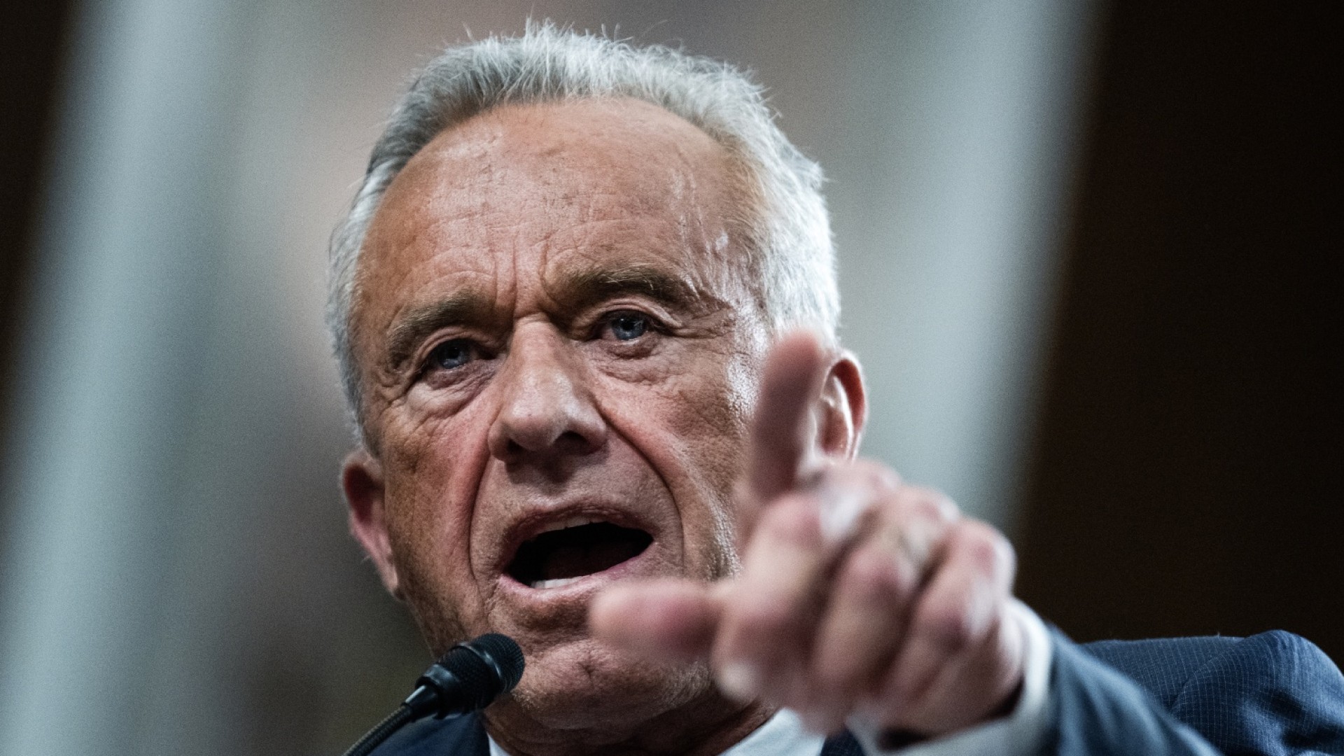 ‘We cannot trust him:’ Elizabeth Warren sounds off on RFK Jr