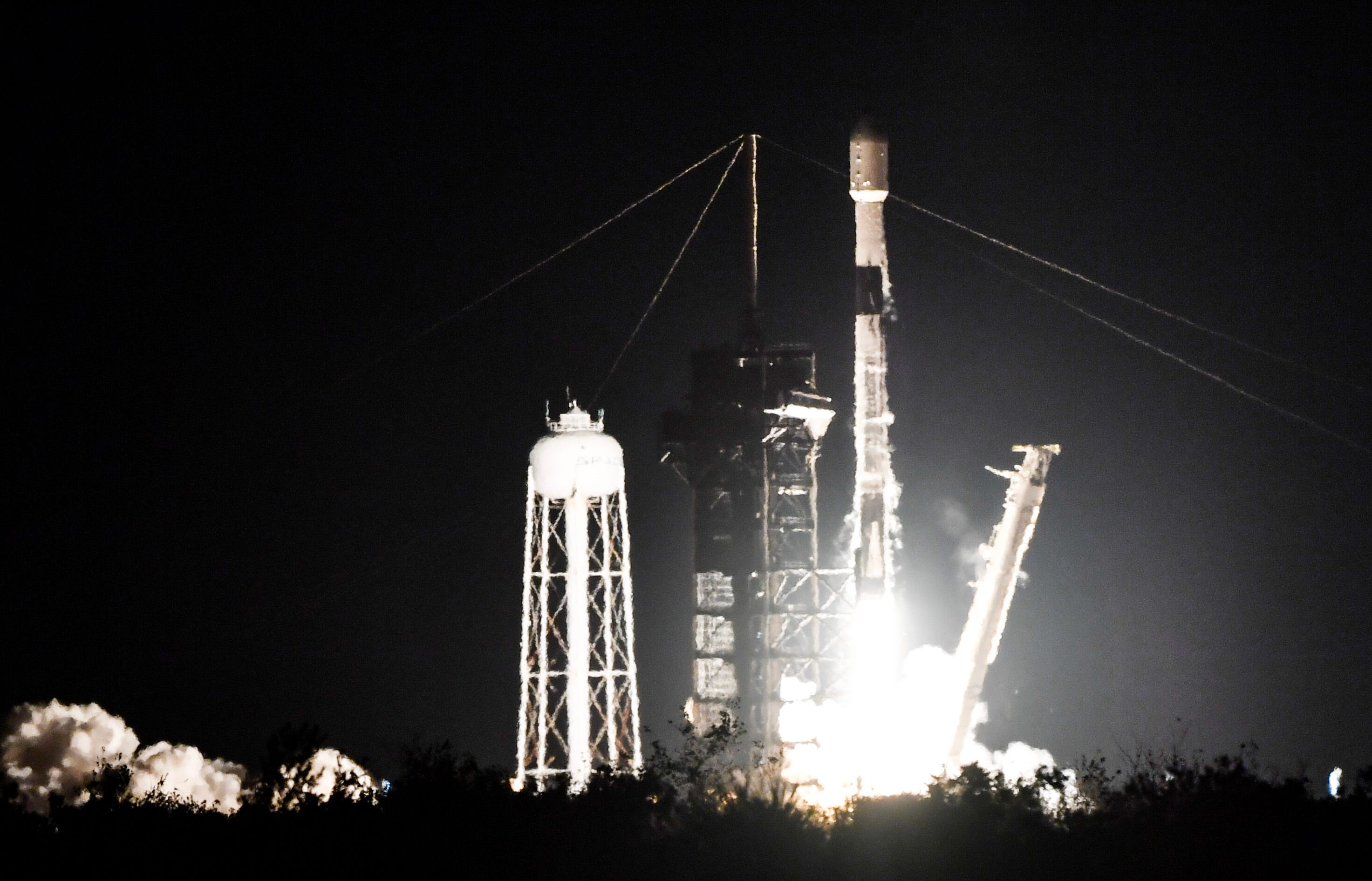 Launch recap: SpaceX launch from Florida delivers SpainSat, no booster ...