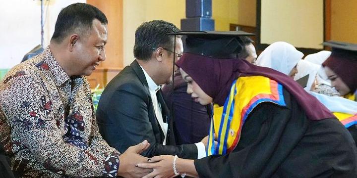 Happy Graduation Artinya Apa? Ini Penjelasan dan Contoh Ucapannya