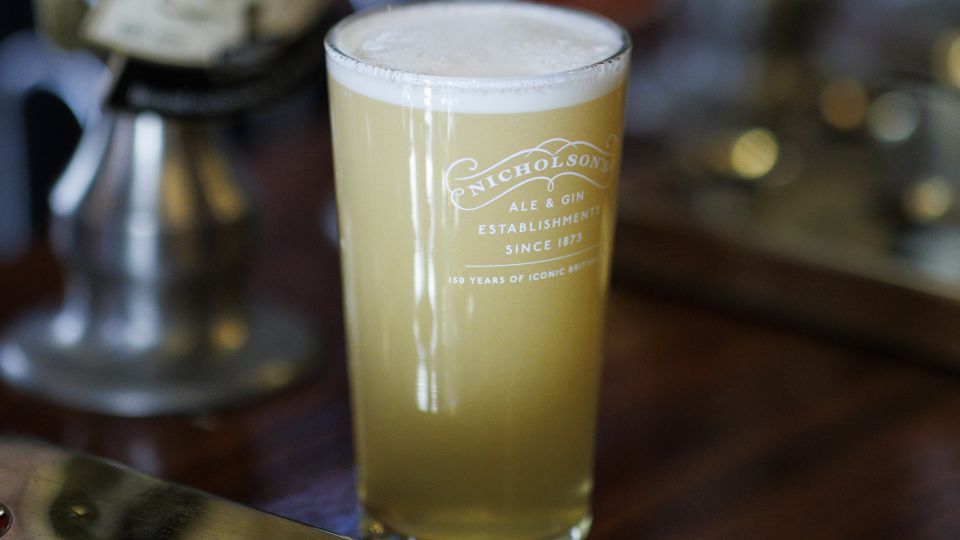 Conoce el método “zebra striping” que ayuda a reducir tu consumo de alcohol