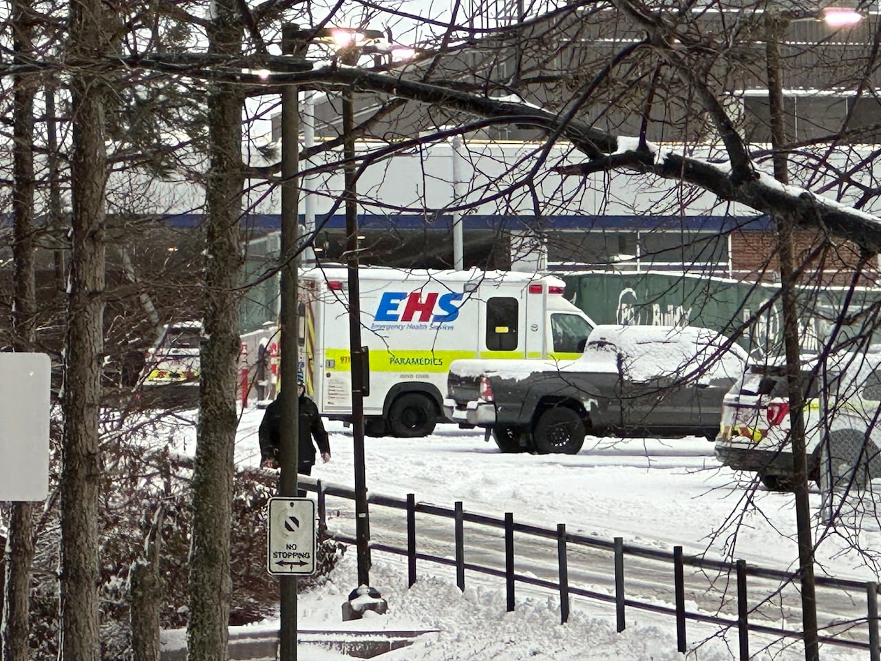 Patient attacks 3 health-care workers at Halifax ER