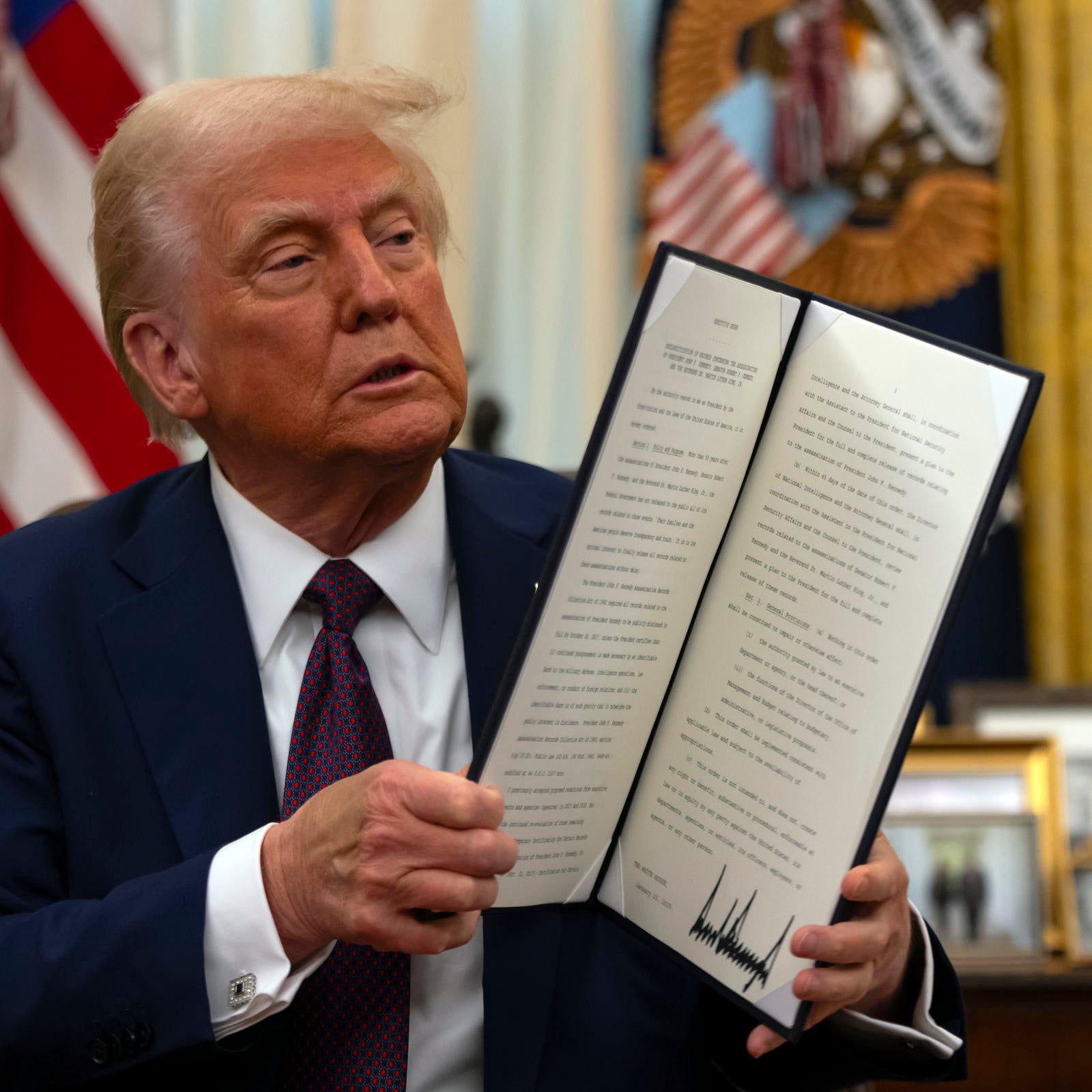 Trump issues executive order prioritizing federal funding for school ...