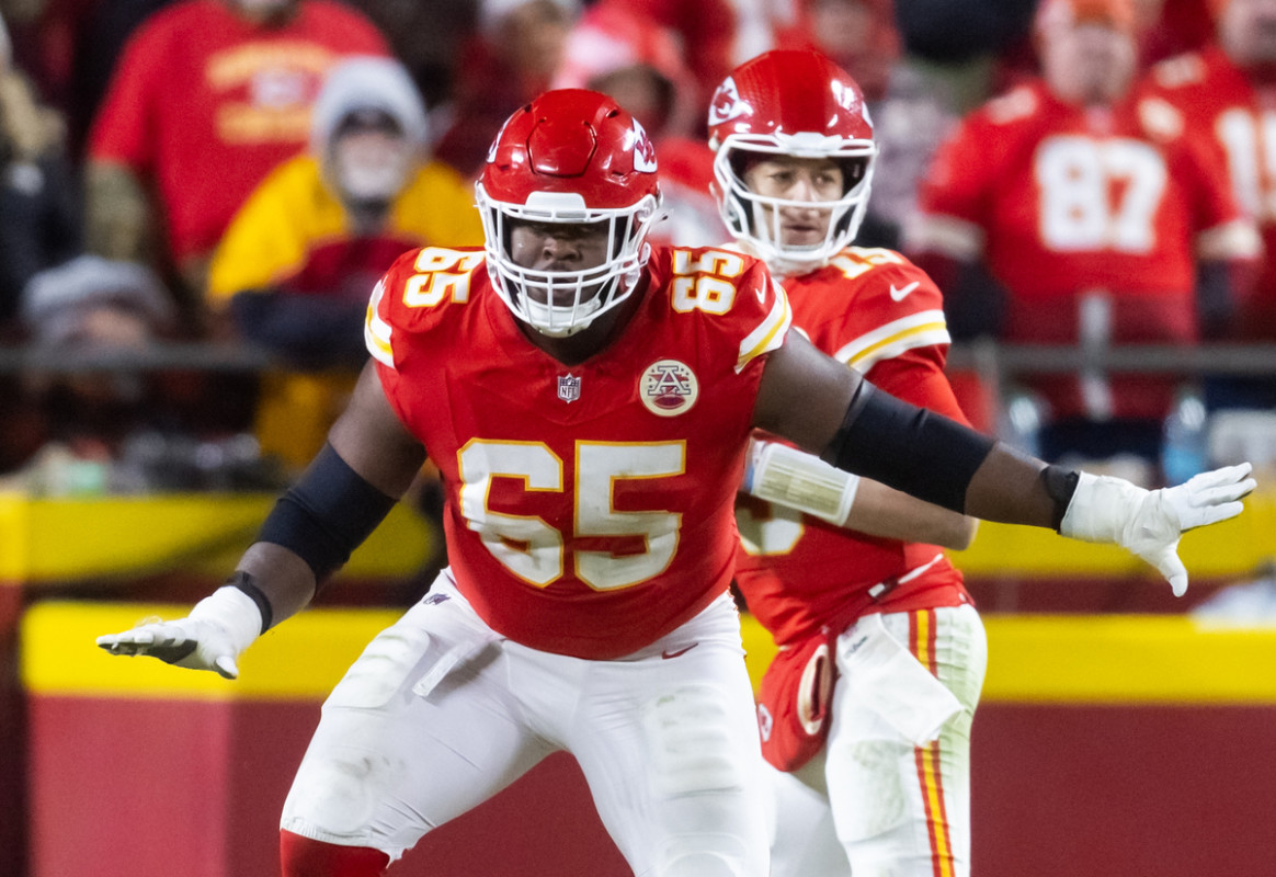 Chiefs BREAKING As Trey Smith Signs Historic Contract Before Deadline