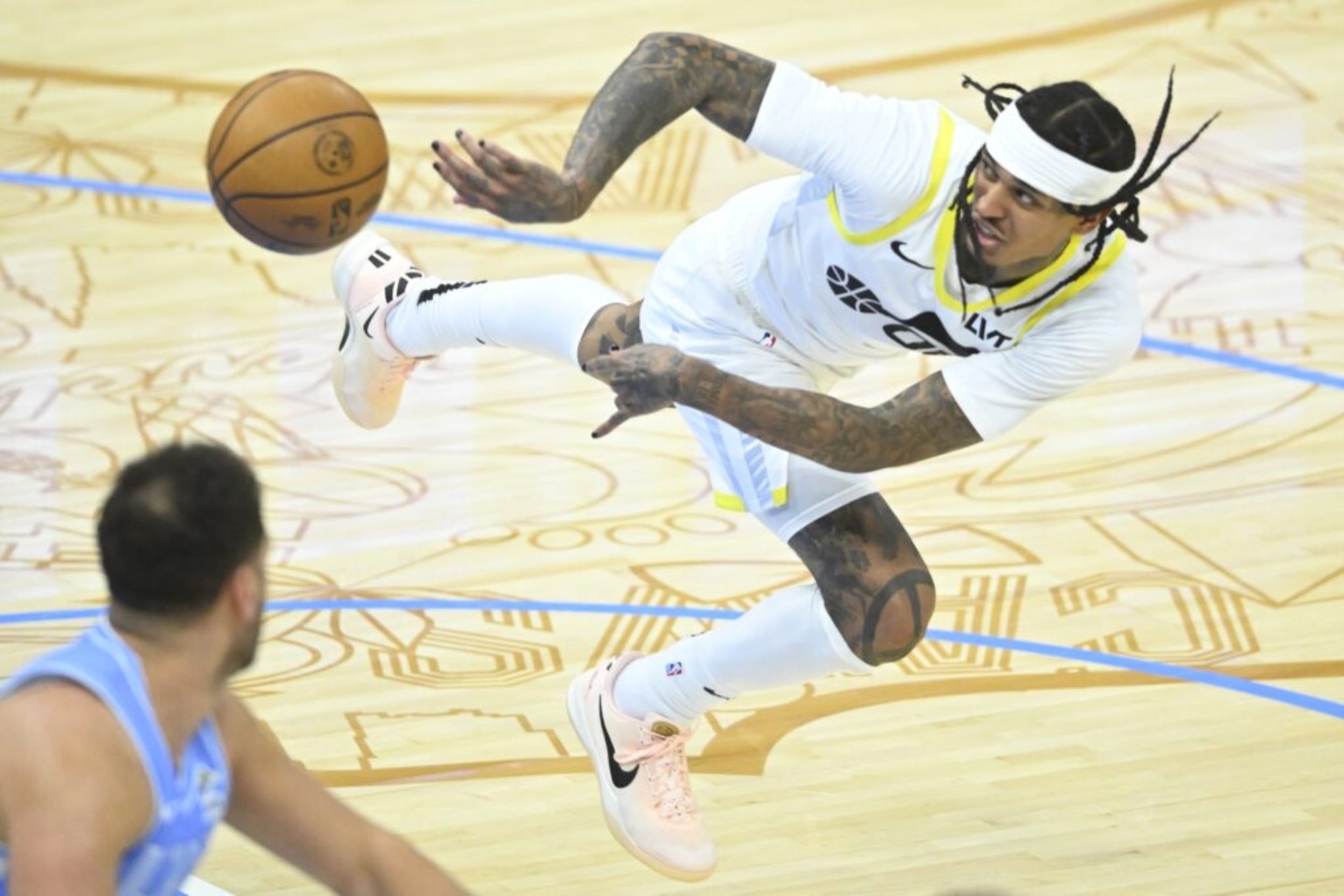 Jazz Shooting Guard A Candidate To Jolt Lakers Offense