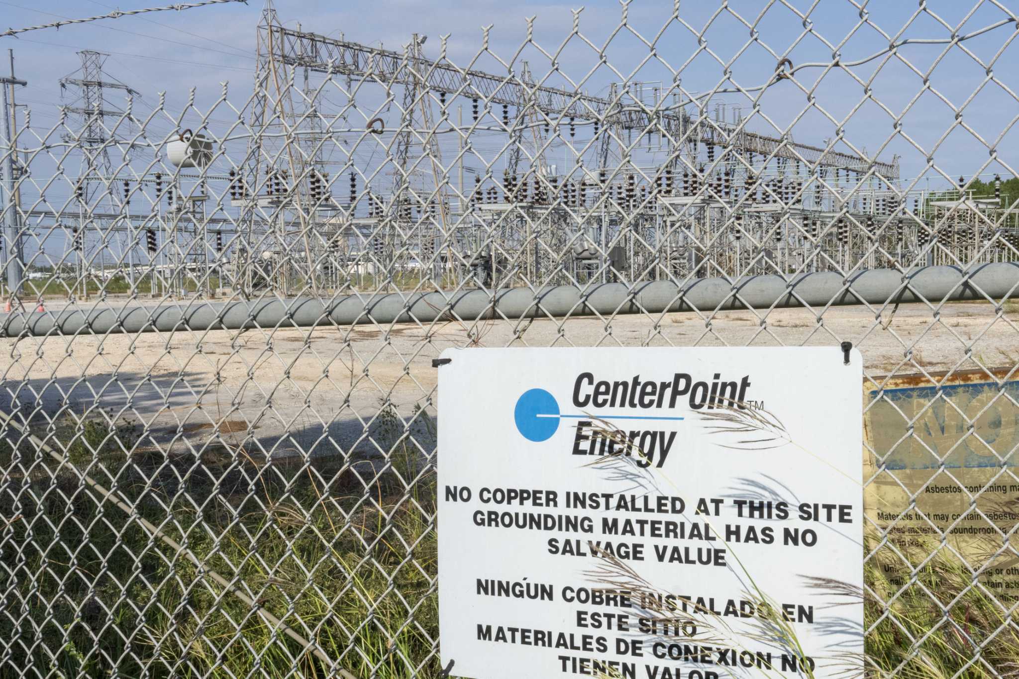 CenterPoint: Thousands without power Tuesday morning in Houston