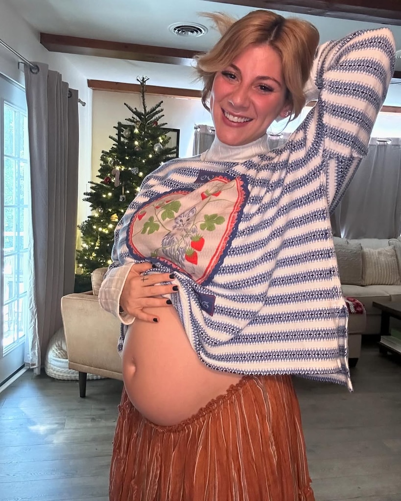 Singer Jax Slams Accusations That Her Pregnancy Belly Is “Fake”