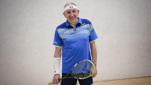 Braunschweiger Squasher (61) duelliert sich mit Jugendlichen