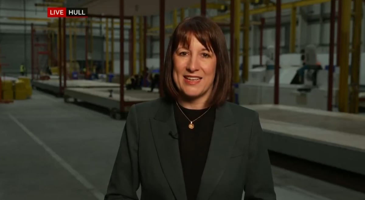 Rachel Reeves says third runway at Heathrow could be built and in use ... Rachel Reeves says third runway at Heathrow could be built and in use ...