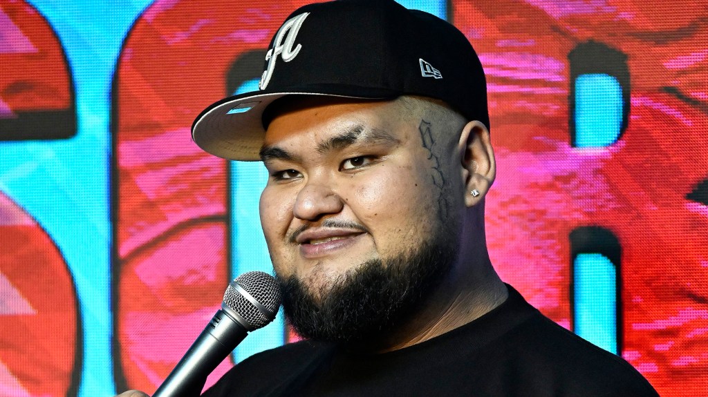 US comedian dies aged 28 in midst of tour