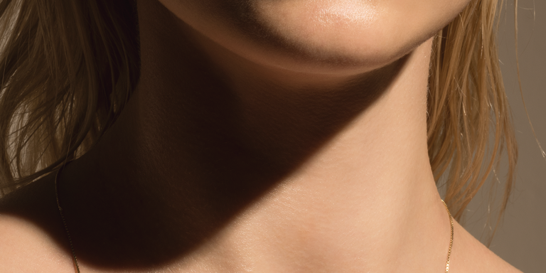 Guida completa per prendersi cura della pelle del collo