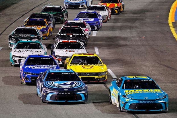 10 Times NASCAR Team's Decisions Cost Them Championships 10 Times NASCAR Team's Decisions Cost Them Championships
