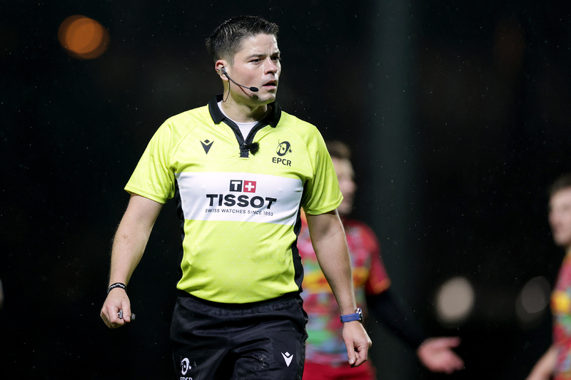 Irish referee Chris Busby confirms decision to retire